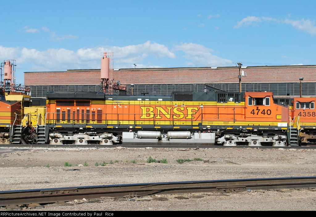 BNSF 4740